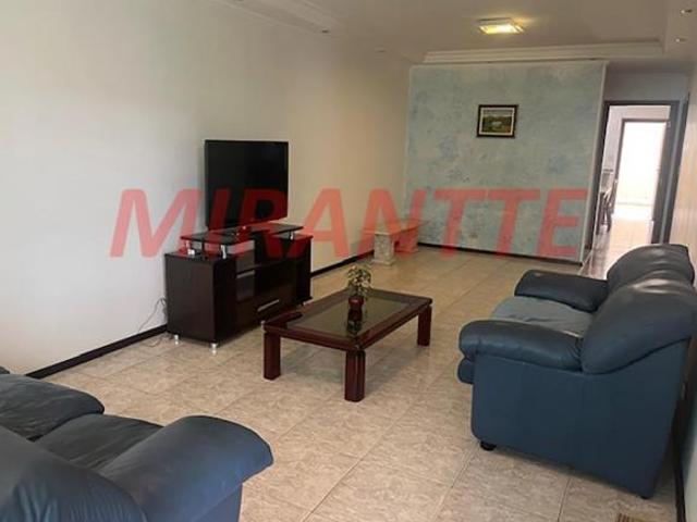 Sobrado de 216m² com 3 quartos