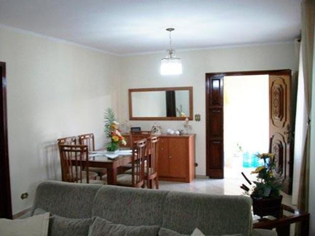 Sobrado de 216m² com 3 quartos