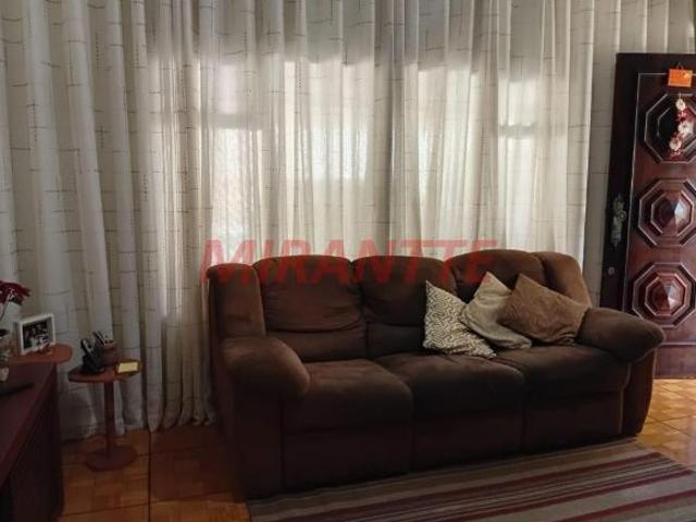 Sobrado de 216m² com 4 quartos