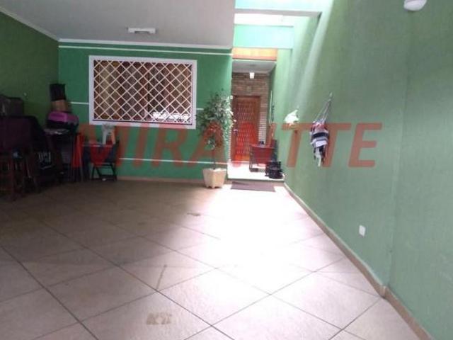 Sobrado de 216m² com 4 quartos