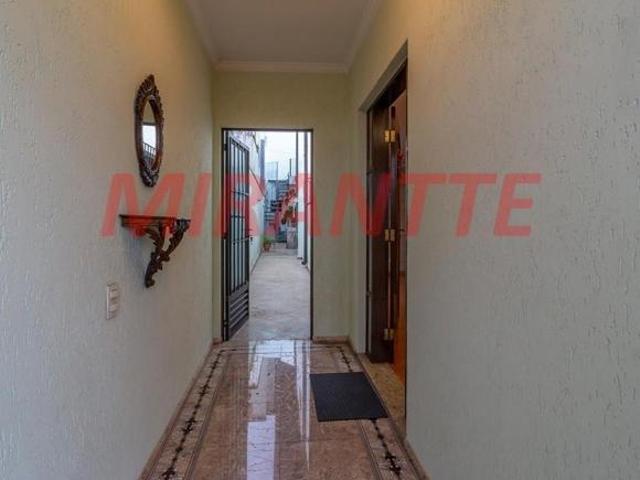 Sobrado de 223m² com 3 quartos