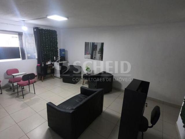 Sobrado de 223m² com 3 quartos e 2 vagas de garagem à venda no Jardim Miriam