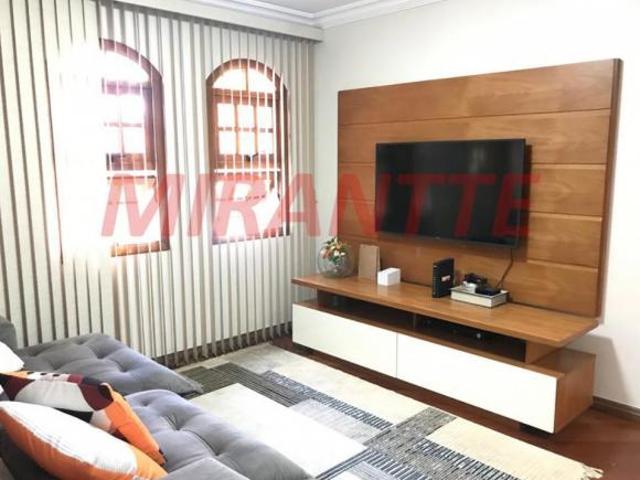Sobrado de 220m² com 3 quartos