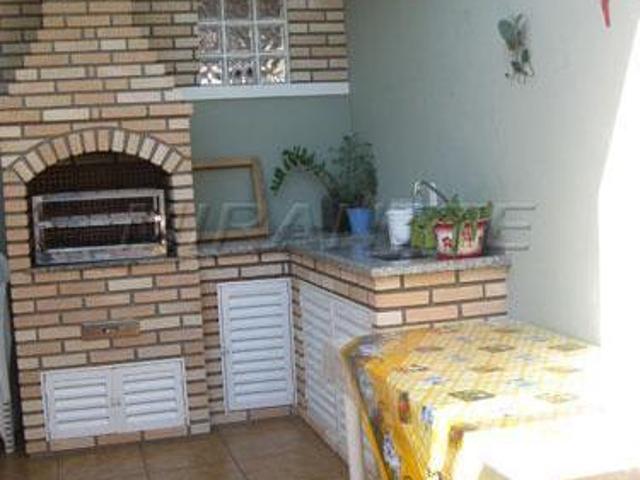 Sobrado de 220m² com 3 quartos