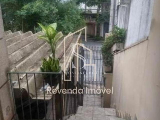 Sobrado de 220m² com 4 dormr/1 suíte, 2 vagas em Jaguaré. Sobrado de 220m² com 4