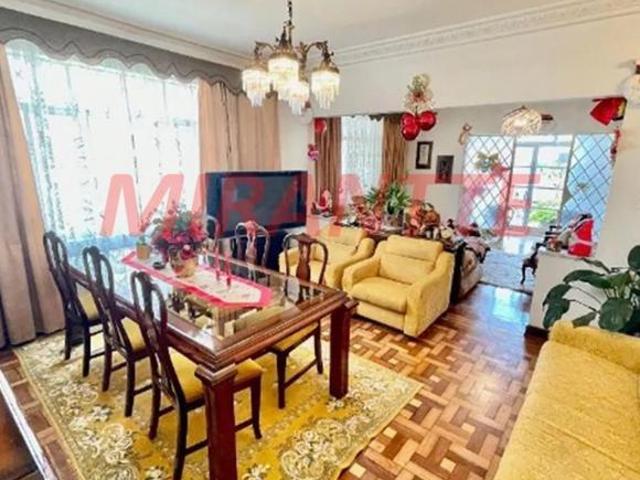 Sobrado de 220m² com 4 quartos