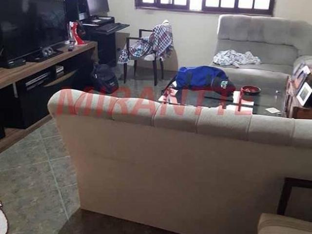 Sobrado de 220m² com 4 quartos