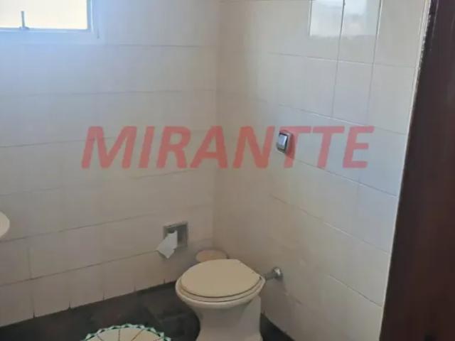 Sobrado de 220m² com 4 quartos em Jardim Peri