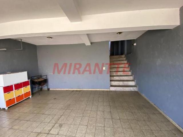Sobrado de 221m² com 3 quartos