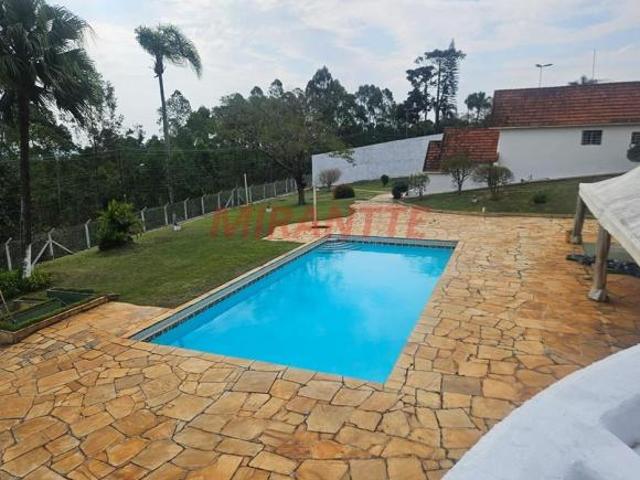Sobrado de 224m² com 2 quartos