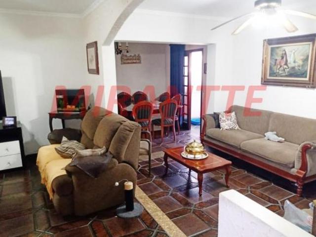 Sobrado de 224m² com 3 quartos