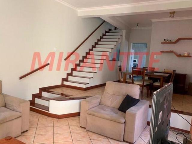 Sobrado de 226m² com 3 quartos