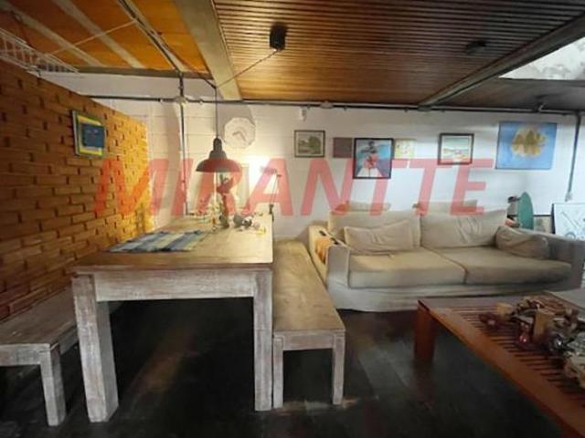 Sobrado de 226m² com 3 quartos