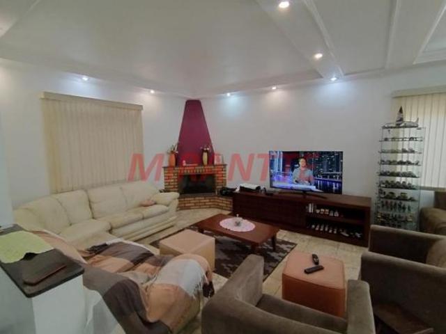 Sobrado de 229m² com 4 quartos