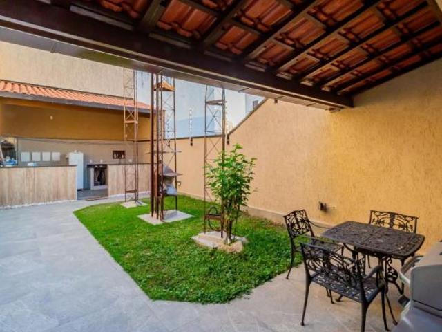 Sobrado de 230 m², 3 quartos em Vila Moinho Velho, São Paulo