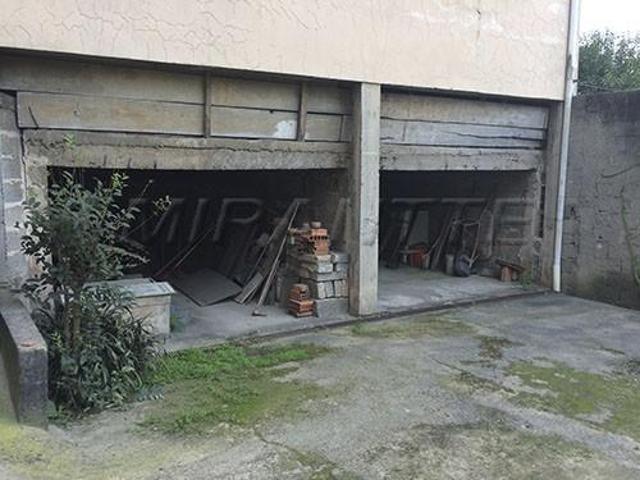 Sobrado de 230m² com 2 quartos
