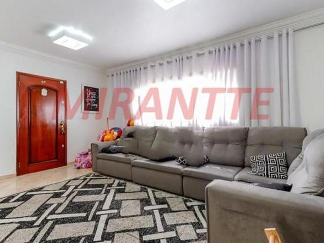 Sobrado de 230m² com 2 quartos