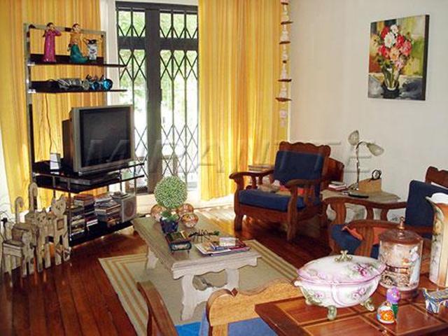 Sobrado de 230m² com 3 quartos