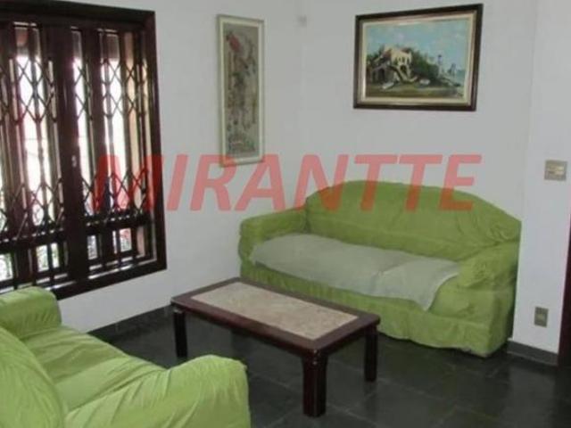 Sobrado de 230m² com 4 quartos