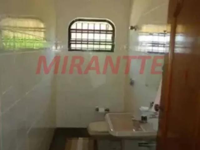 Sobrado de 230m² com 6 quartos em Parque Sao Domingos