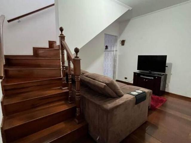 Sobrado de 237 m², 4 quartos em Vila Yolanda, Osasco