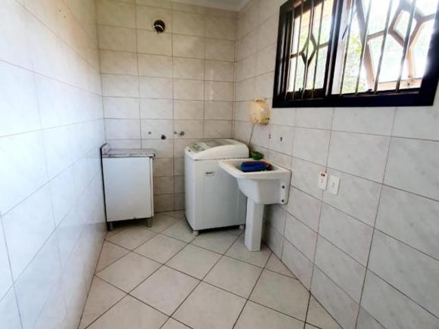 Sobrado de 234m² com 3 dormitórios no bairro Marechal Rondon em Canoas