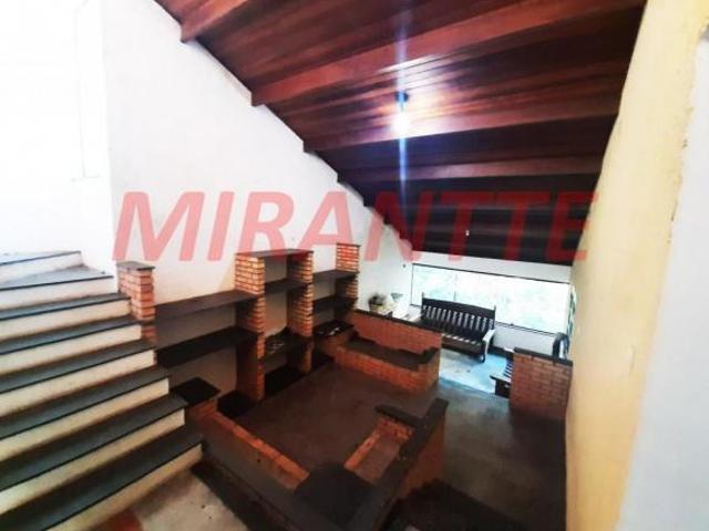 Sobrado de 235m² com 3 quartos