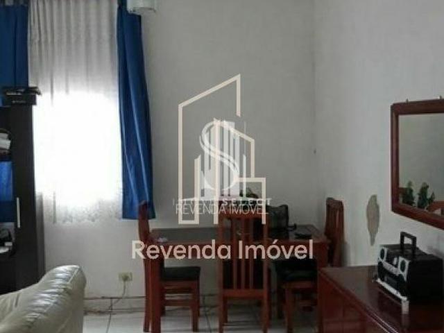 SOBRADO DE 235M² POSSUI 3 DORMITÓRIOS SENDO 2 SUÍTES, 1 SALA E 10 VAGAS À VENDA NA REGIÃO DO MORUMBI