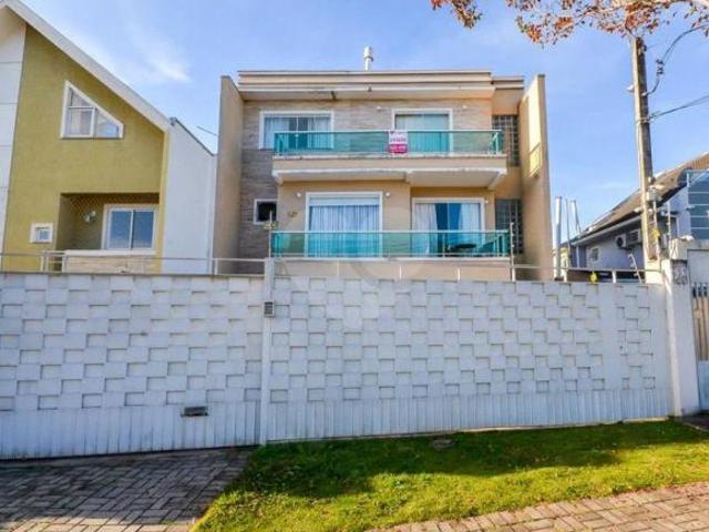 Sobrado de 238m² com 3 suítes a venda no Atuba
