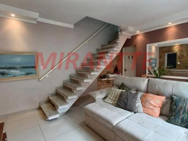 Sobrado de 238m² com 3 quartos