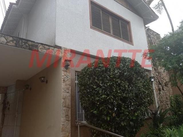 Sobrado de 239m² com 3 quartos