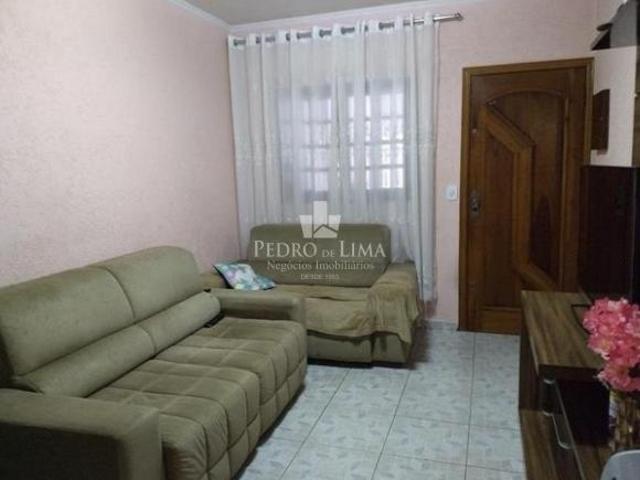 Sobrado de 2 dormitórios, 140 m², quintal e 1 vaga, na Penha