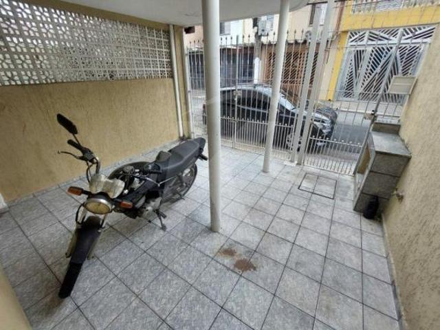 Sobrado de 2 dormitórios e 1 vaga de garagem na Vila Constança