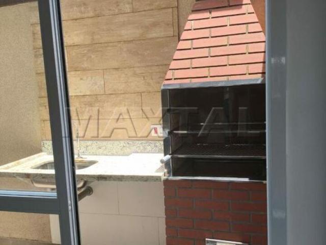 Sobrado de 2 dormitórios em condomínio fechado, com churrasqueira e vaga de garagem privativas