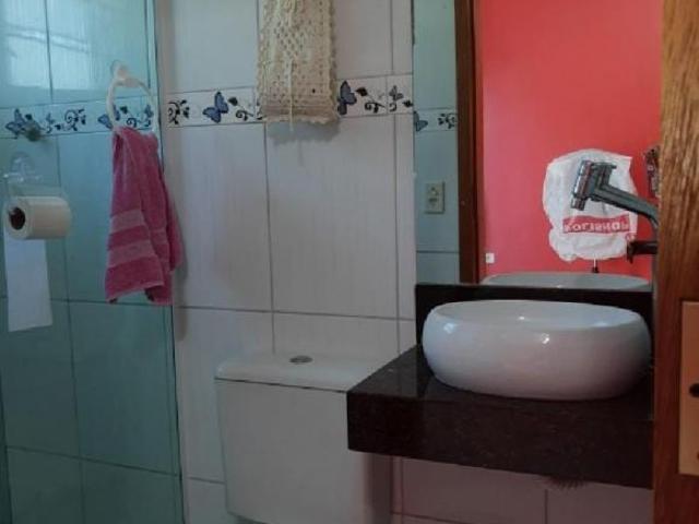 Sobrado de 2 quartos em condomínio à venda em Massaguaçu, Caraguatatuba SP: 86 m², 2 suítes, sala, 3