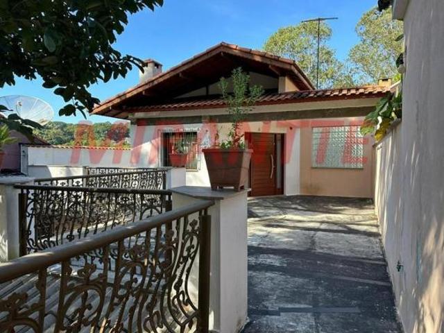 Sobrado de 343m² com 5 quartos