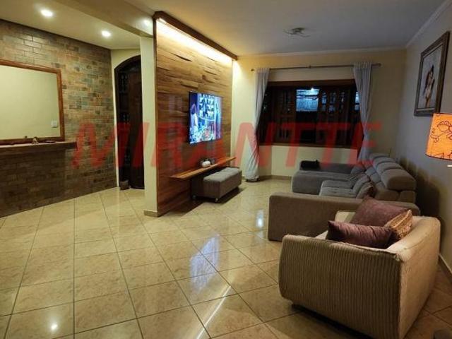 Sobrado de 341m² com 3 quartos