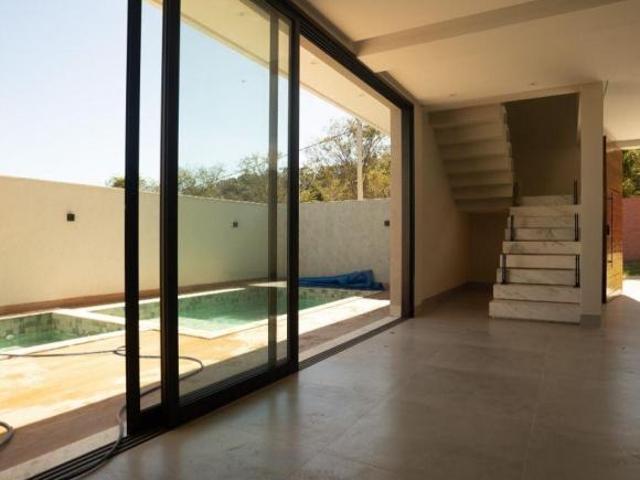 Sobrado de 346 m² com 03 suítes no Condomínio Jardins Barcelona em Senador Canedo