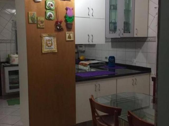 Sobrado de 350 m², 3 quartos em Taboão, Diadema