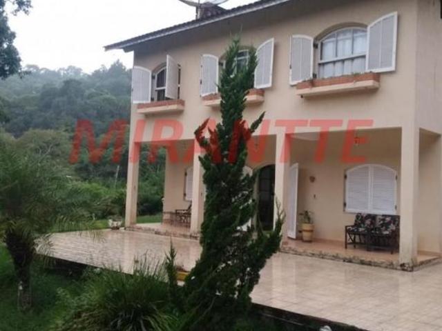 Sobrado de 350m² com 3 quartos