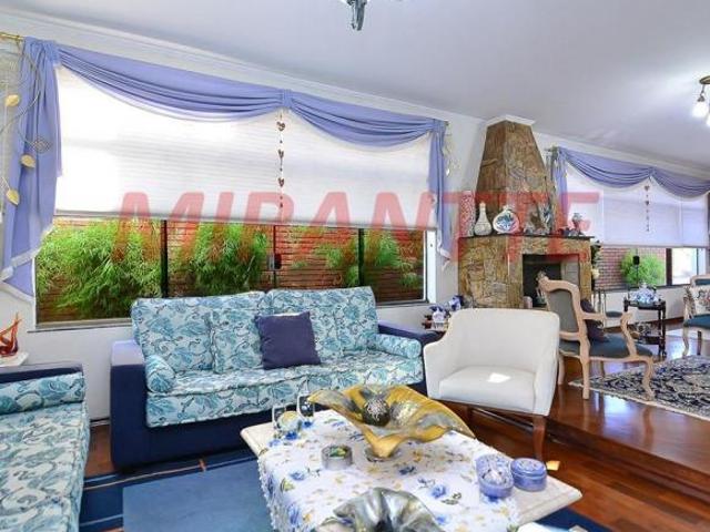 Sobrado de 350m² com 4 quartos
