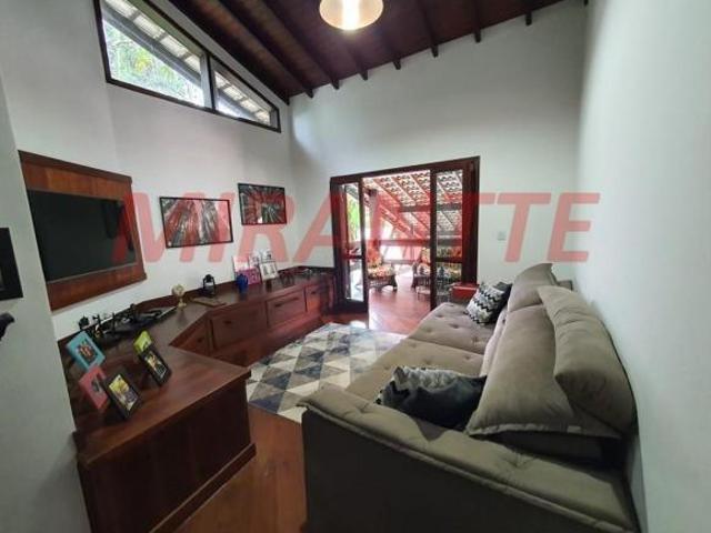 Sobrado de 350m² com 4 quartos