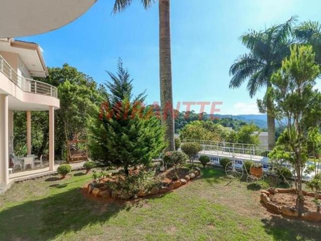 Sobrado de 350m² com 4 quartos