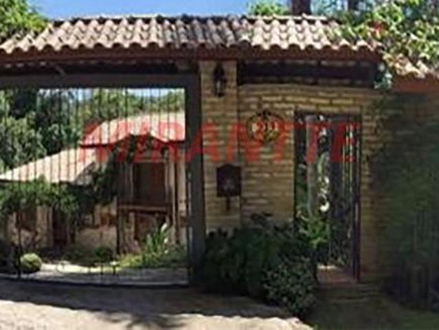 Sobrado de 357m² com 4 quartos