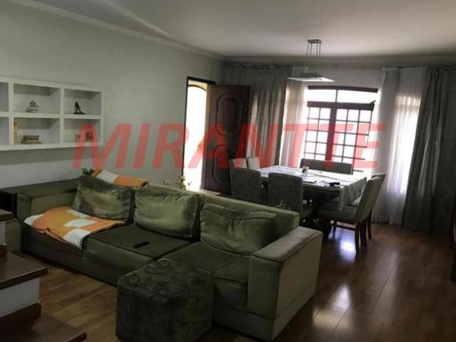 Sobrado de 360m² com 4 quartos