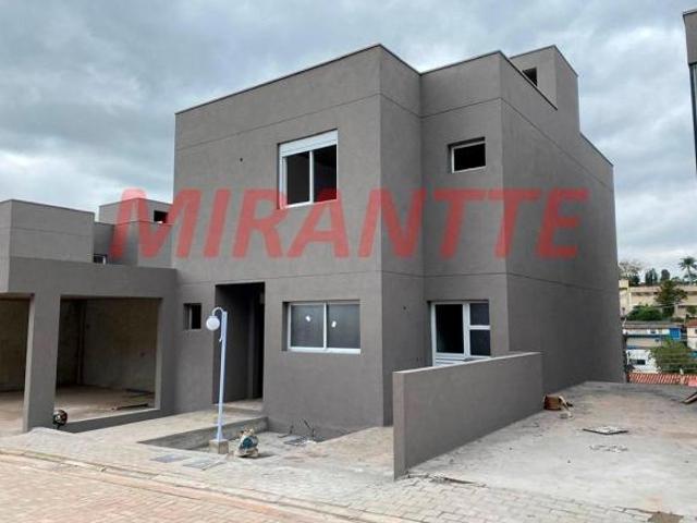 Sobrado de 360m² com 4 quartos