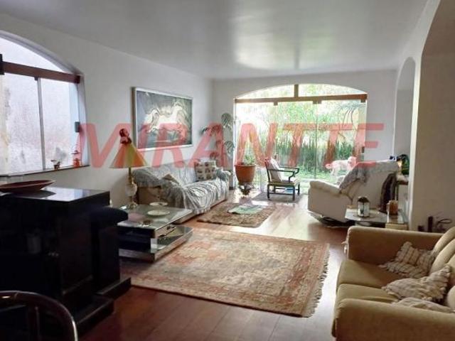 Sobrado de 370m² com 6 quartos