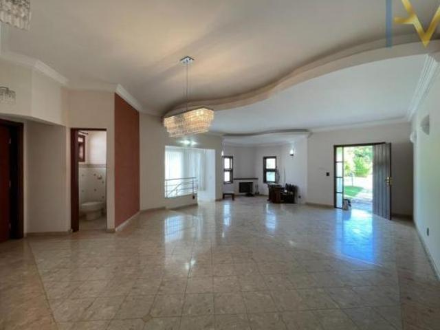 Sobrado de 370m² à venda no Condomínio Estância Marambaia Vinhedo/SP: 4 quartos, suíte master, 3 s