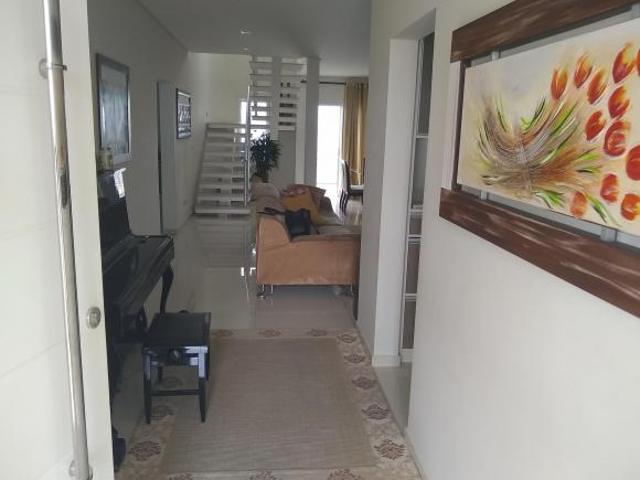 Sobrado de 372m² para Venda e Locação! Localizado no Sunset Condomínio Residencial Parque Campolim