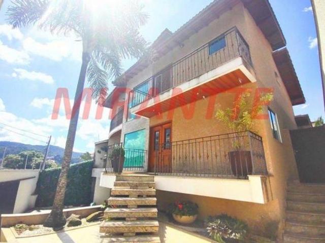 Sobrado de 380m² com 3 quartos